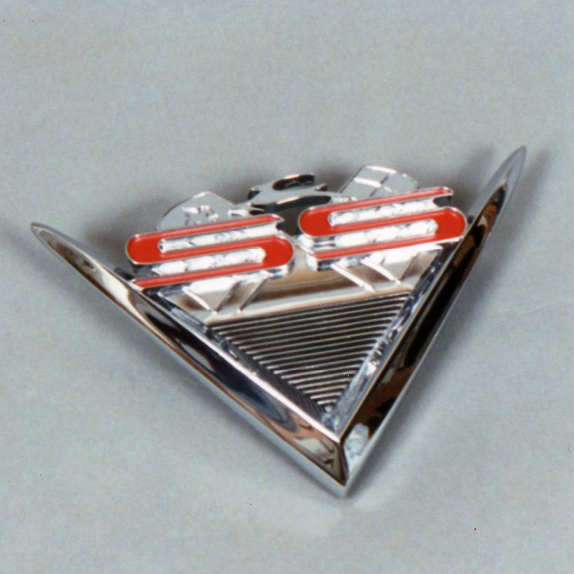 Chevy Trunk Crossed Flags & V Emblem, Impala SS, V8, 348 ci, 1961 ...