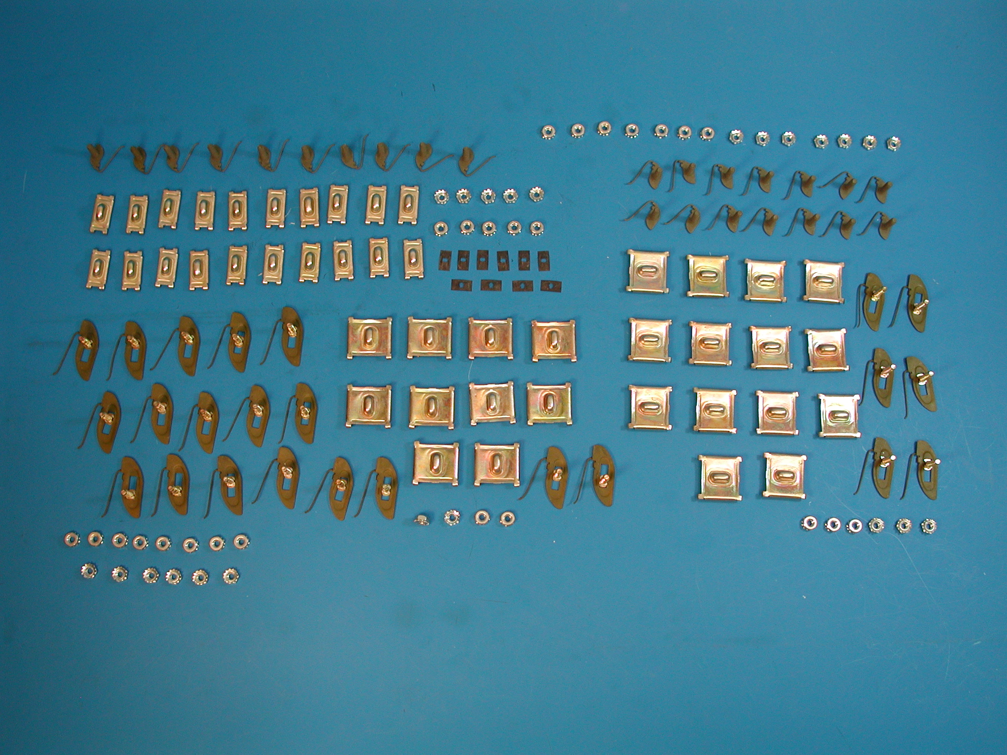 Chevy Side Molding Clip Set, DelRay, 2-Door, 1958 - Bowtie Classic ...